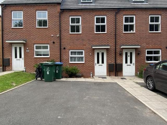 3 bedroom terraced house to rent