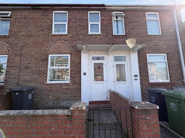 3 bedroom terraced house to rent