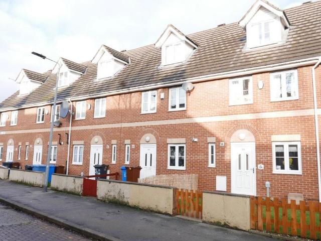 3 bedroom terraced house to rent