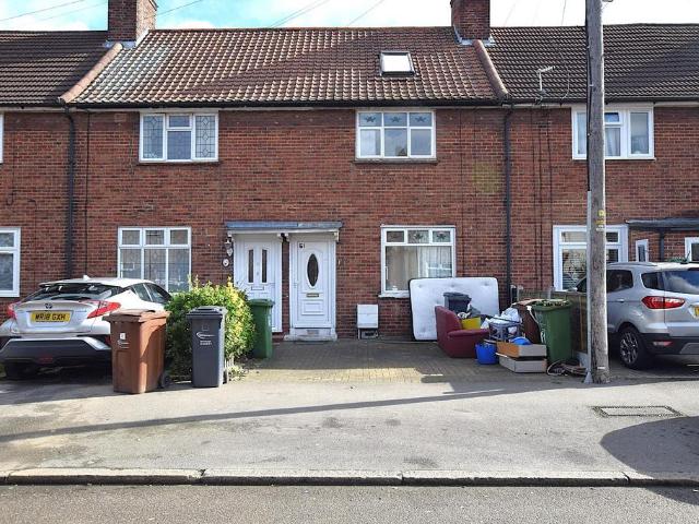 3 bedroom terraced house to rent