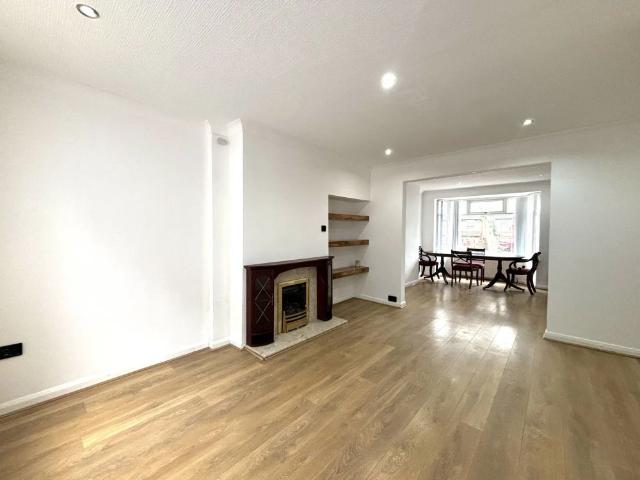 3 bedroom terraced house to rent