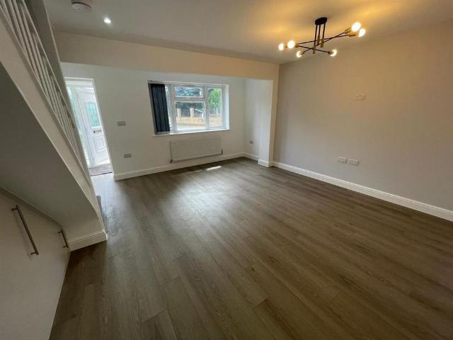 3 bedroom terraced house to rent