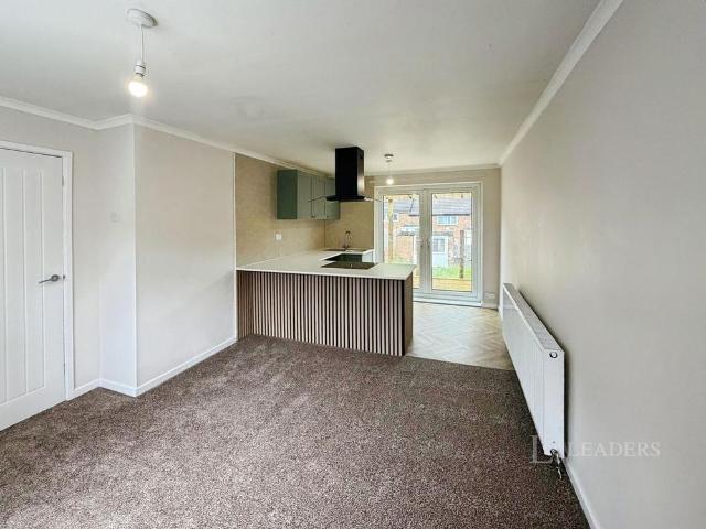 3 bedroom terraced house to rent