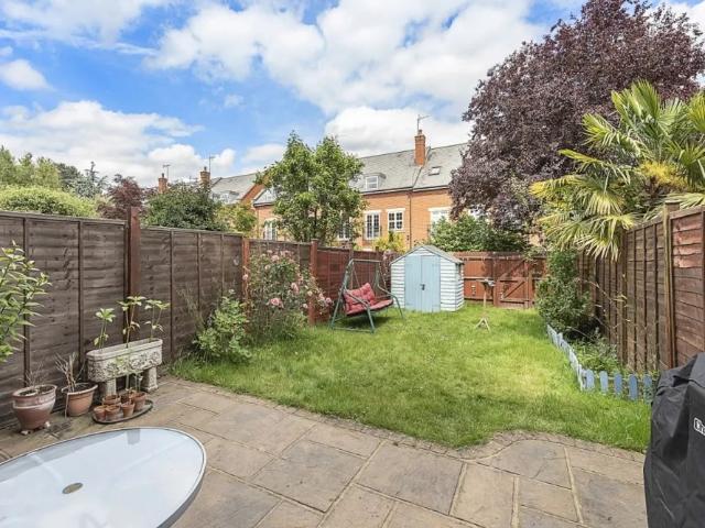 3 bedroom terraced house to rent