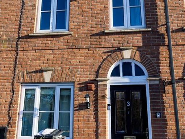3 bedroom terraced house to rent