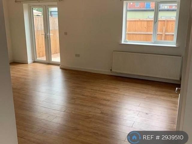 3 bedroom terraced house to rent