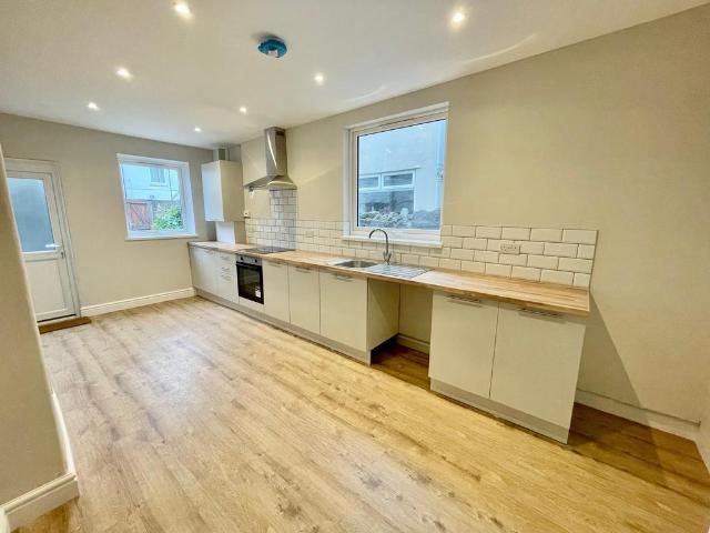 3 bedroom terraced house to rent