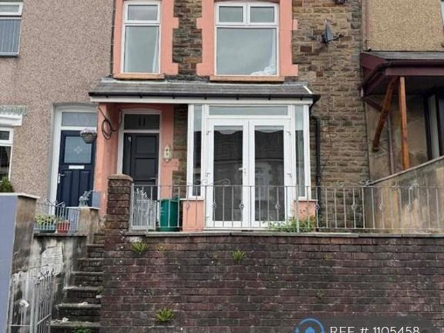 3 bedroom terraced house to rent