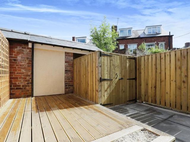 3 bedroom terraced house to rent