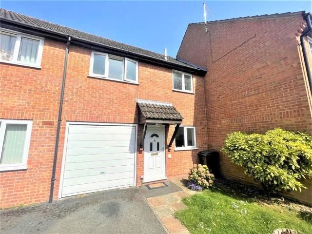 3 bedroom terraced house to rent
