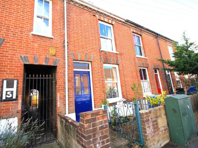 3 bedroom terraced house to rent