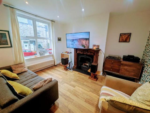 3 bedroom terraced house to rent