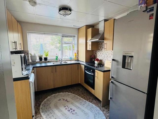 3 bedroom terraced house to rent