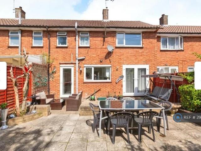 3 bedroom terraced house to rent