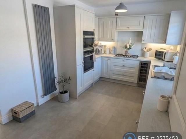 3 bedroom terraced house to rent