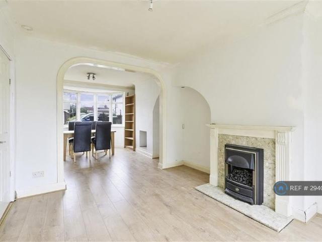 3 bedroom terraced house to rent