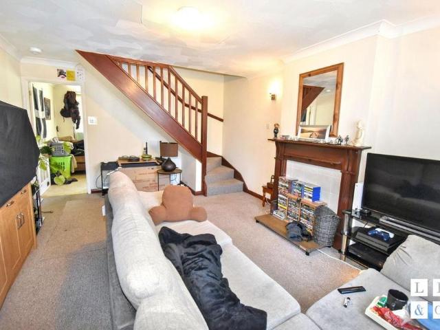 3 bedroom terraced house to rent