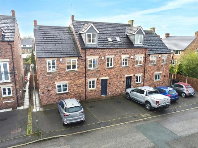 3 bedroom terraced house to rent