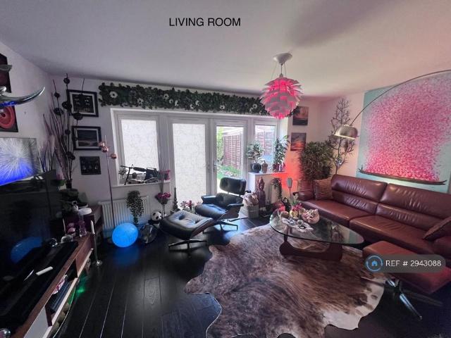 3 bedroom terraced house to rent