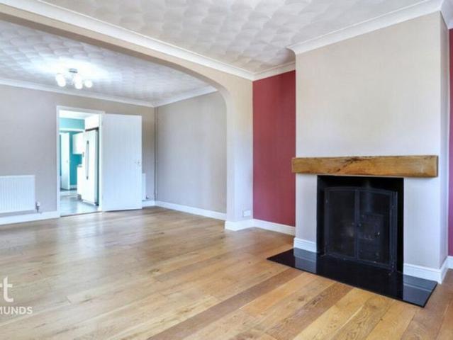 3 bedroom terraced house to rent