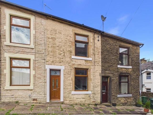 3 bedroom terraced house to rent