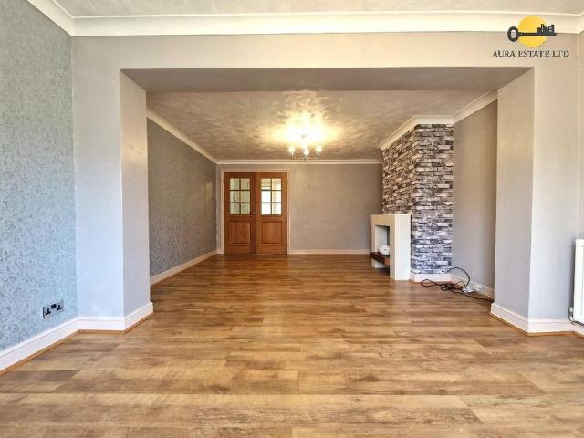 3 bedroom terraced house to rent