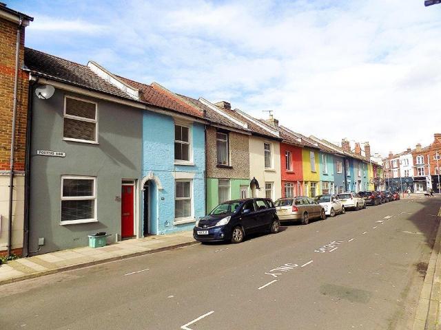 3 bedroom terraced house to rent