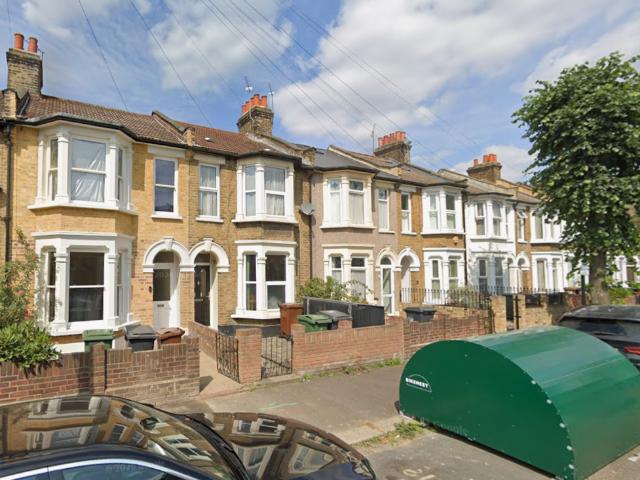 3 bedroom terraced house to rent