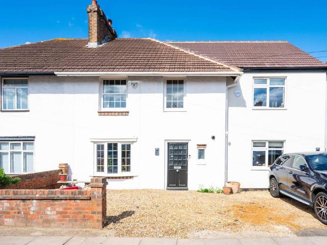 3 bedroom terraced house to rent