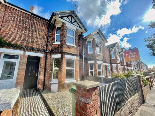 3 bedroom terraced house to rent