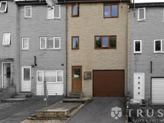 3 bedroom terraced house to rent