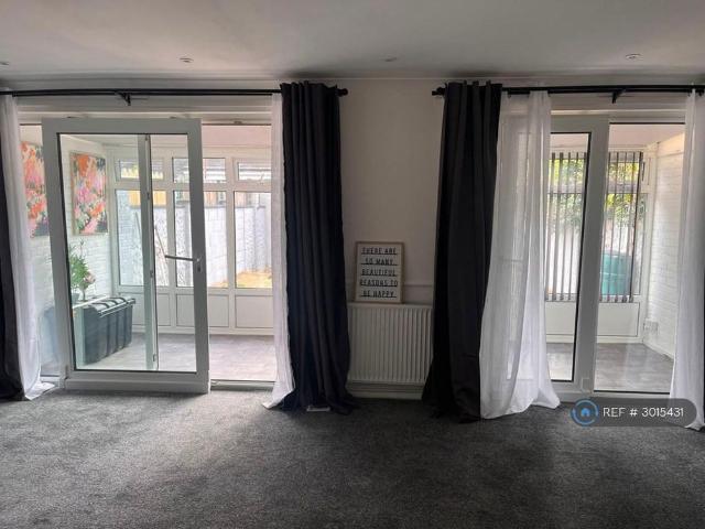 3 bedroom terraced house to rent