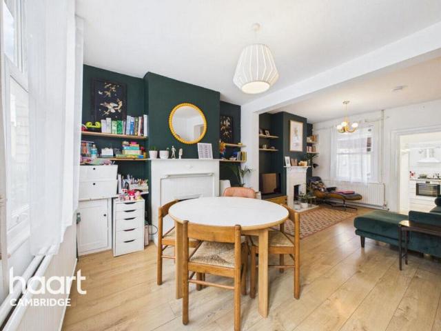 3 bedroom terraced house to rent