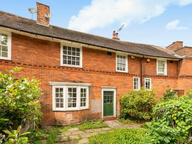 3 bedroom terraced house to rent