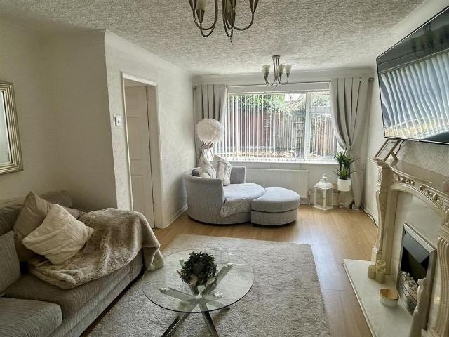 3 bedroom terraced house to rent