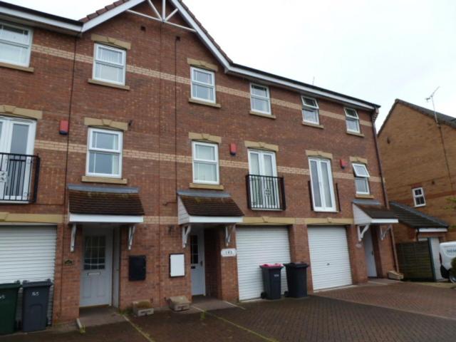3 bedroom terraced house to rent