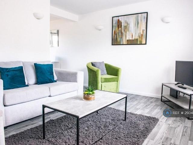 3 bedroom terraced house to rent