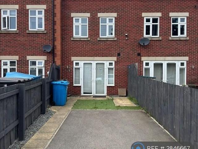 3 bedroom terraced house to rent