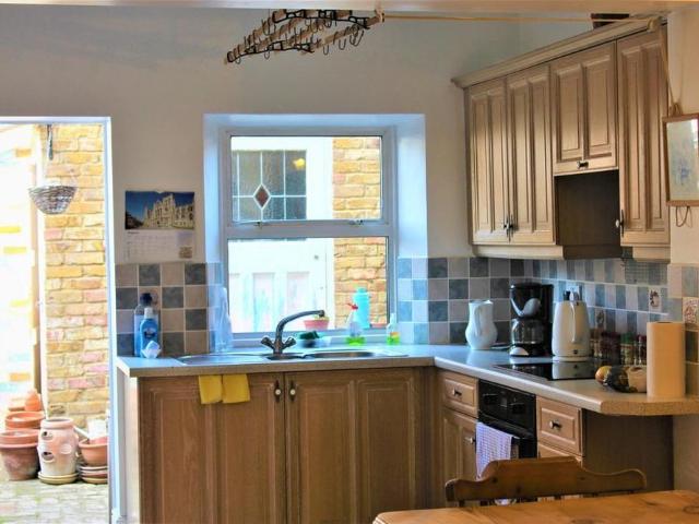 3 bedroom terraced house to rent