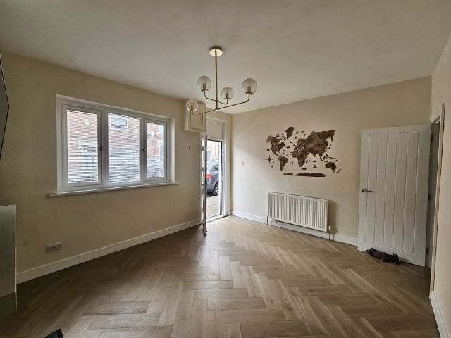 3 bedroom terraced house to rent