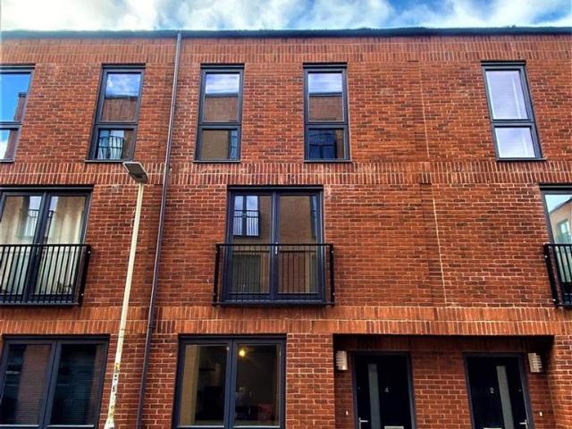 3 bedroom terraced house to rent