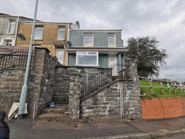 3 bedroom terraced house to rent