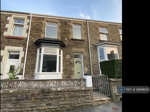 3 bedroom terraced house to rent