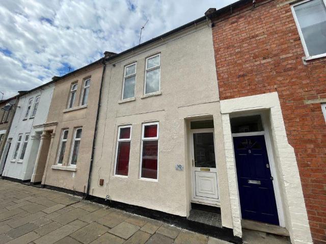 3 bedroom terraced house to rent