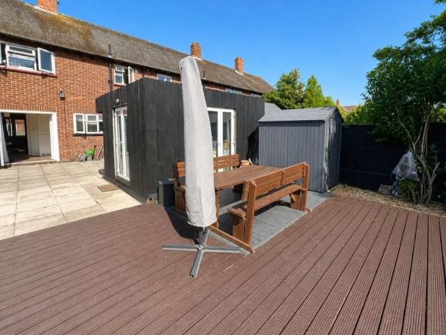 3 bedroom terraced house to rent