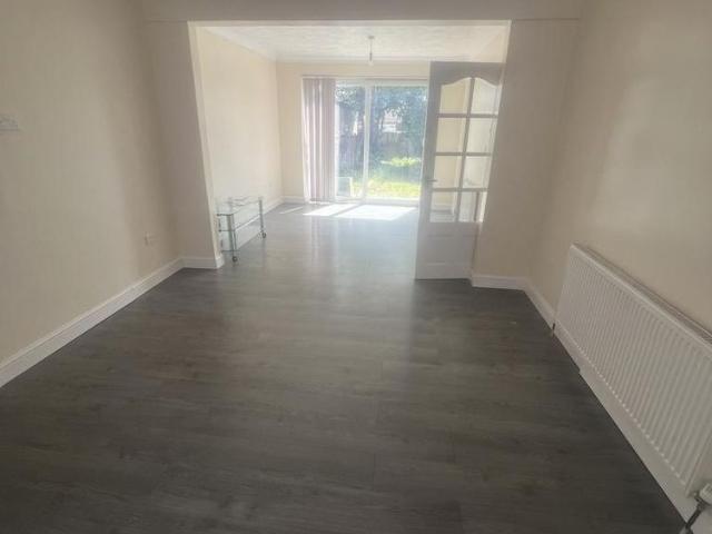 3 bedroom terraced house to rent