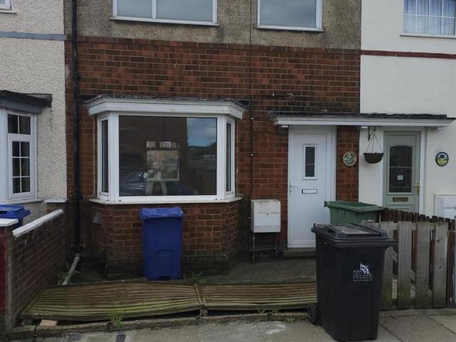 3 bedroom terraced house to rent