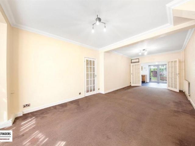 3 bedroom terraced house to rent