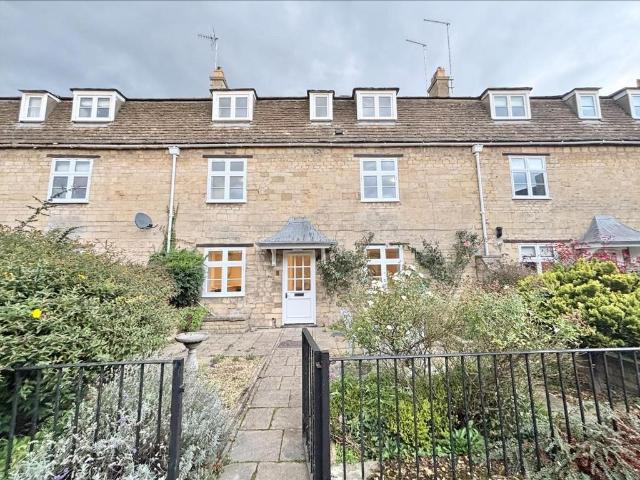 3 bedroom terraced house to rent