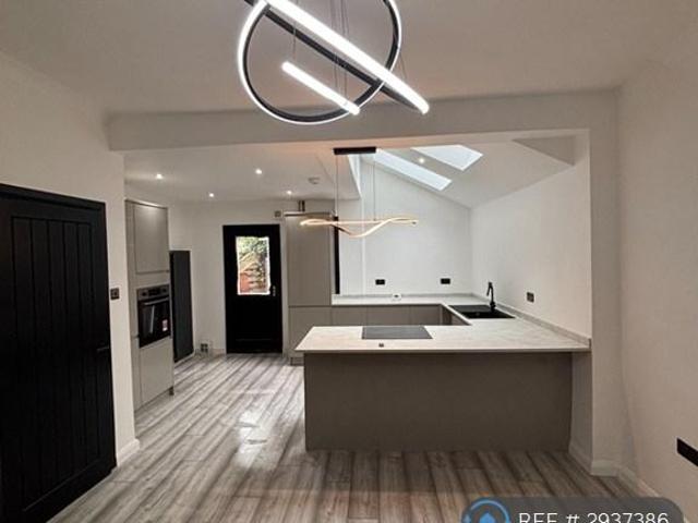 3 bedroom terraced house to rent
